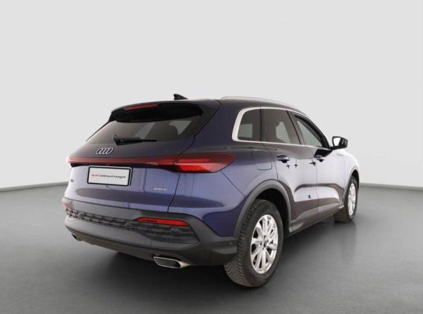 Zils Audi Q5 2025 Mārupe, ar dzinēja tilpumu 2.00 L un nobraukumu 19 tūkst. km par 45900 €, foto 2 vietnē AUTOMOTO.COM.LV