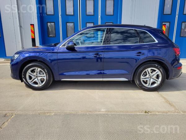Zils Audi Q5 2025 Rīga, ar dzinēja tilpumu 2.00 L un nobraukumu 42 tūkst. km par 35700 €, foto 2 vietnē AUTOMOTO.COM.LV