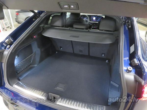Blue Audi Q5 2026 in Tallinn, with an engine capacity of 2.00 L and mileage of 10 thousand km for 78000 €, photo 11 on AUTOMOTO.COM.LV