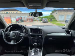 Zils Audi Q5 2010 Narva, ar dzinēja tilpumu 2.00 L un nobraukumu 278 tūkst. km par 5999 €, foto 21 vietnē AUTOMOTO.COM.LV