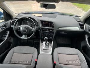 Zils Audi Q5 2010 Narva, ar dzinēja tilpumu 2.00 L un nobraukumu 278 tūkst. km par 5999 €, foto 22 vietnē AUTOMOTO.COM.LV