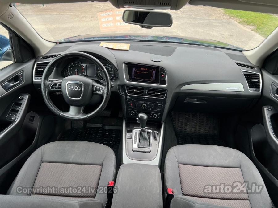 Zils Audi Q5 2010 Narva, ar dzinēja tilpumu 2.00 L un nobraukumu 278 tūkst. km par 5999 €, foto 22 vietnē AUTOMOTO.COM.LV