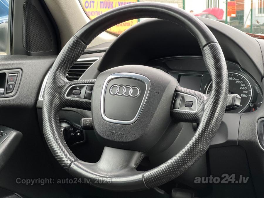 Zils Audi Q5 2010 Narva, ar dzinēja tilpumu 2.00 L un nobraukumu 278 tūkst. km par 5999 €, foto 23 vietnē AUTOMOTO.COM.LV