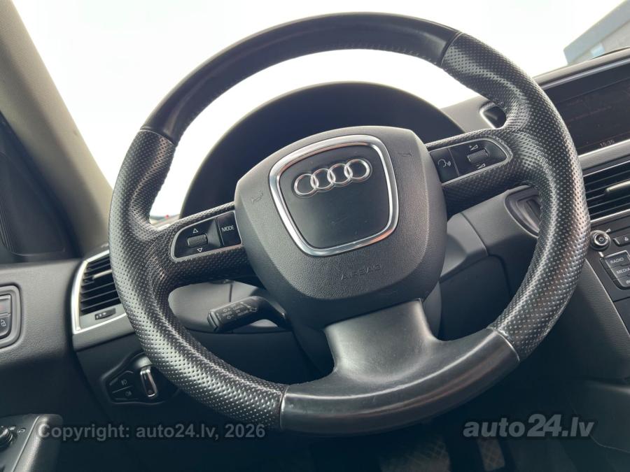 Zils Audi Q5 2010 Narva, ar dzinēja tilpumu 2.00 L un nobraukumu 278 tūkst. km par 5999 €, foto 27 vietnē AUTOMOTO.COM.LV