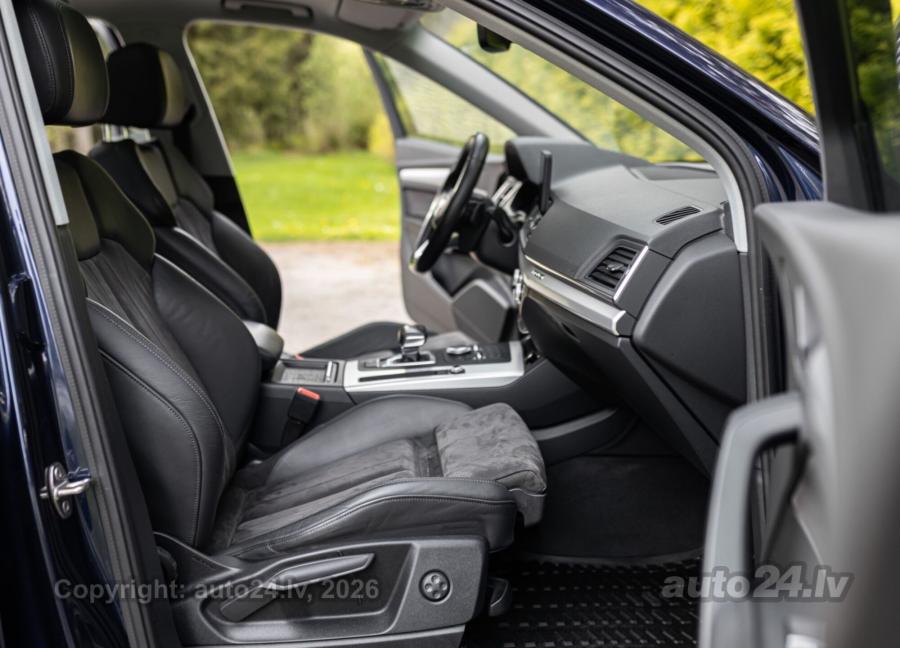 Blue Audi Q5 2017 in Tallinn, with an engine capacity of 2.00 L and mileage of 220 thousand km for 19900 €, photo 14 on AUTOMOTO.COM.LV
