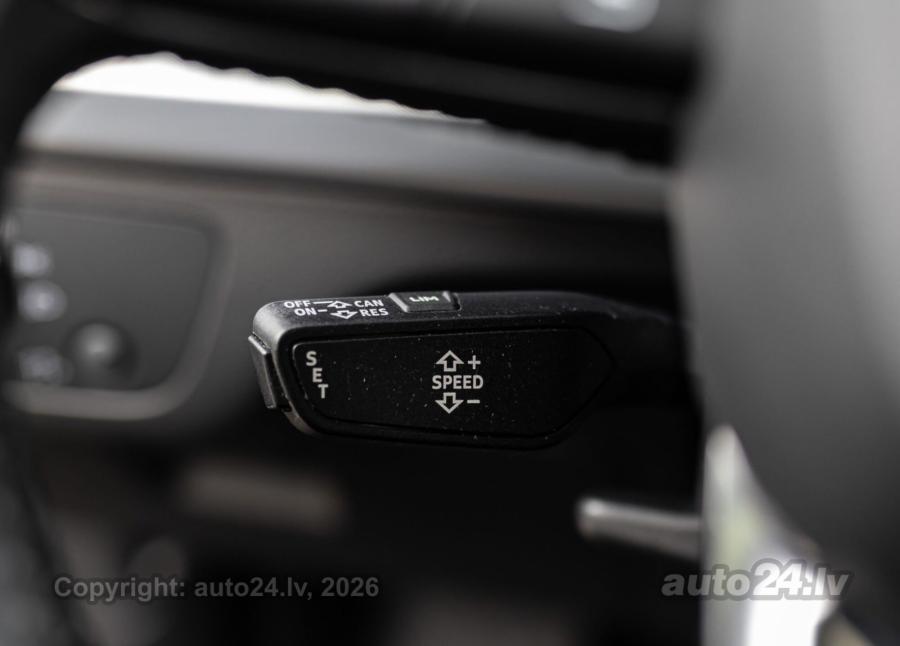 Blue Audi Q5 2017 in Tallinn, with an engine capacity of 2.00 L and mileage of 220 thousand km for 19900 €, photo 25 on AUTOMOTO.COM.LV