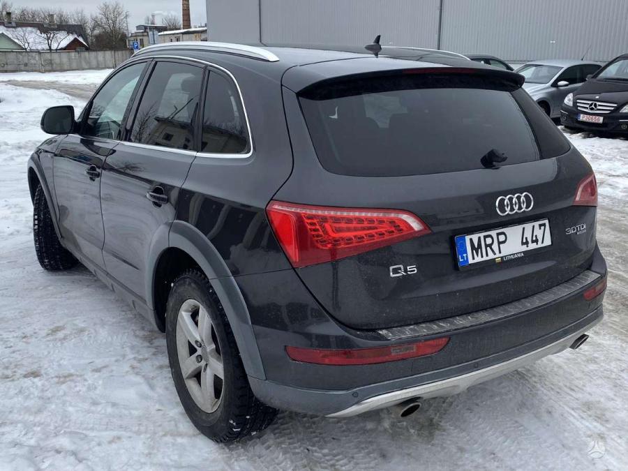 Brown Audi Q5 2009 in Vilnius, with an engine capacity of 2.97 L and mileage of 298 thousand km for 7300 €, photo 6 on AUTOMOTO.COM.LV