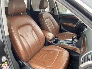 Brown Audi Q5 2009 in Vilnius, with an engine capacity of 2.97 L and mileage of 298 thousand km for 7300 €, photo 17 on AUTOMOTO.COM.LV