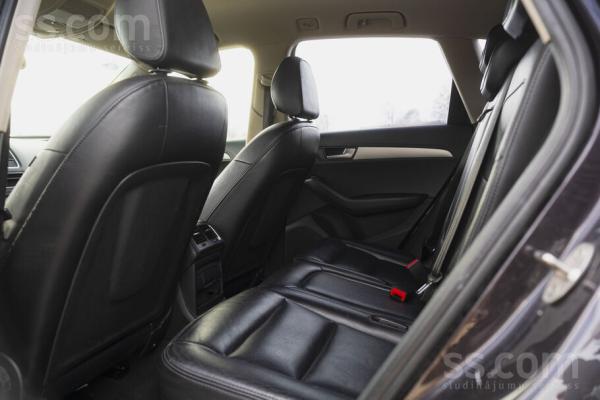 Brown Audi Q5 2009 in Riga, with an engine capacity of 2.00 L and mileage of 349 thousand km for 8990 €, photo 9 on AUTOMOTO.COM.LV