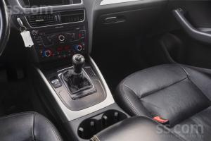 Brown Audi Q5 2009 in Riga, with an engine capacity of 2.00 L and mileage of 349 thousand km for 8990 €, photo 22 on AUTOMOTO.COM.LV