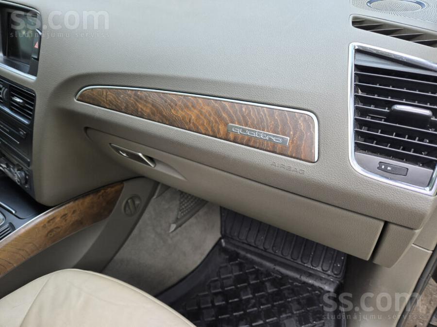 Brūns Audi Q5 2009 Rīga, ar dzinēja tilpumu 3.00 L un nobraukumu 323 tūkst. km par 9440 €, foto 7 vietnē AUTOMOTO.COM.LV