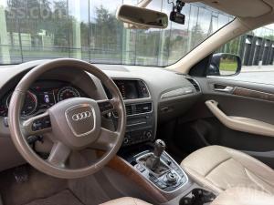 Brūns Audi Q5 2009 Rīga, ar dzinēja tilpumu 2.00 L un nobraukumu 348 tūkst. km par 8490 €, foto 7 vietnē AUTOMOTO.COM.LV