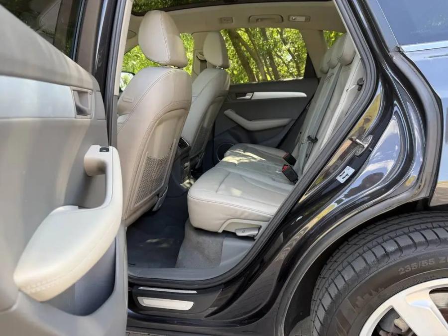 Brown Audi Q5 2010 in Rezekne, with an engine capacity of 3.00 L and mileage of 270 thousand km for 7000 €, photo 10 on AUTOMOTO.COM.LV