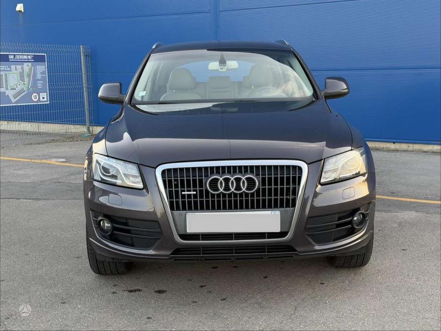 Brown Audi Q5 2010 in Taurage, with an engine capacity of 1.97 L and mileage of 239 thousand km for 8000 €, photo 4 on AUTOMOTO.COM.LV