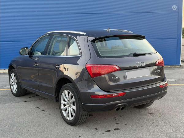 Brown Audi Q5 2010 in Taurage, with an engine capacity of 1.97 L and mileage of 239 thousand km for 8000 €, photo 4 on AUTOMOTO.COM.LV