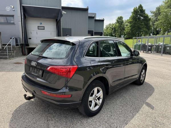 Brown Audi Q5 2010 in Alytus, with an engine capacity of 2.00 L and mileage of 285 thousand km for 7750 €, photo 4 on AUTOMOTO.COM.LV