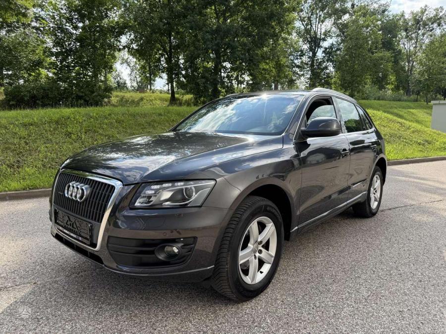 Brūns Audi Q5 2010 Alīta, ar dzinēja tilpumu 2.00 L un nobraukumu 285 tūkst. km par 8100 €, foto 1 vietnē AUTOMOTO.COM.LV