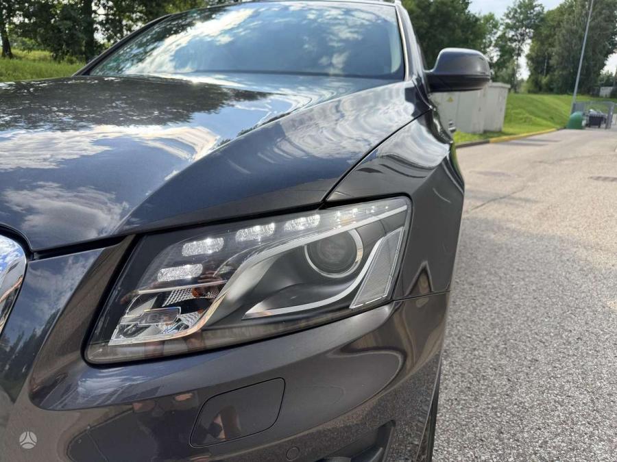 Brūns Audi Q5 2010 Alīta, ar dzinēja tilpumu 2.00 L un nobraukumu 285 tūkst. km par 8100 €, foto 28 vietnē AUTOMOTO.COM.LV