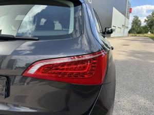 Brūns Audi Q5 2010 Alīta, ar dzinēja tilpumu 2.00 L un nobraukumu 285 tūkst. km par 8100 €, foto 29 vietnē AUTOMOTO.COM.LV