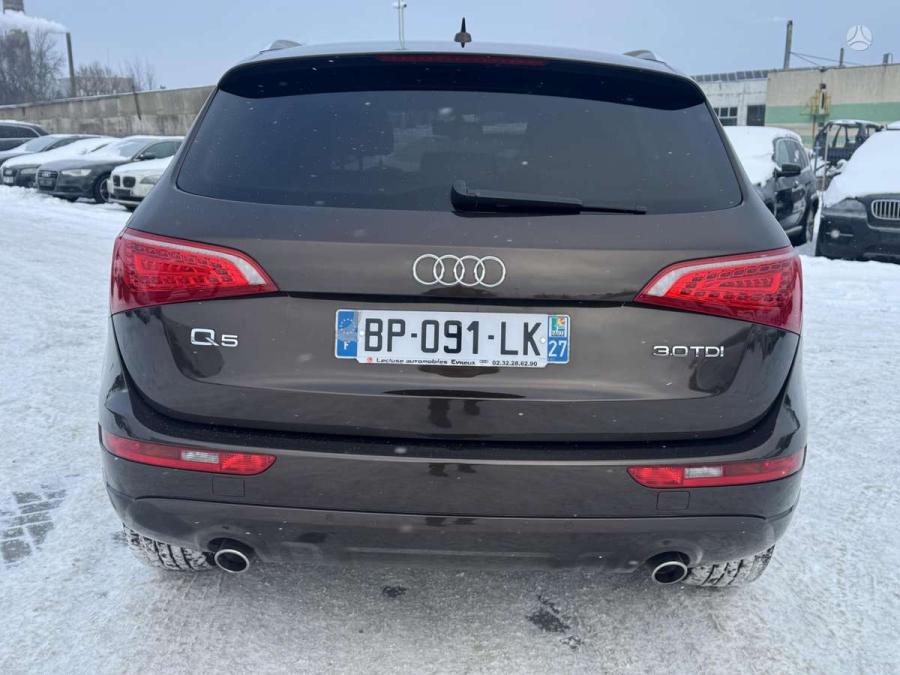 Brown Audi Q5 2011 in Taurage, with an engine capacity of 2.97 L and mileage of 224 thousand km for 8999 €, photo 6 on AUTOMOTO.COM.LV