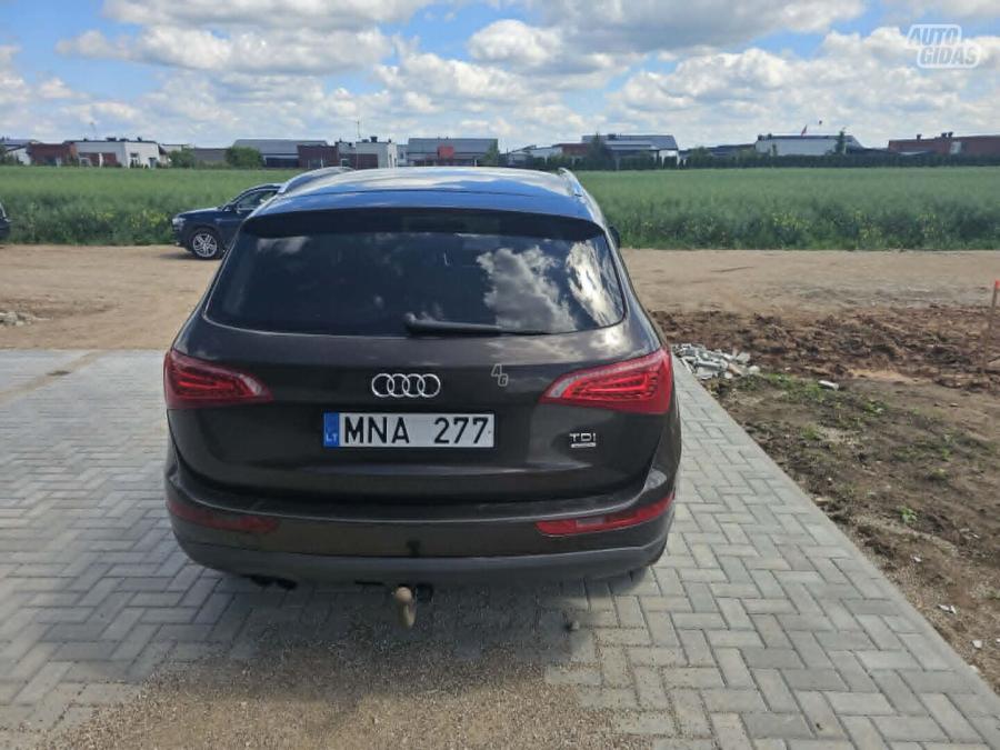 Brūns Audi Q5 2011 Kauņa, ar dzinēja tilpumu 2.00 L un nobraukumu 288 tūkst. km par 6000 €, foto 3 vietnē AUTOMOTO.COM.LV