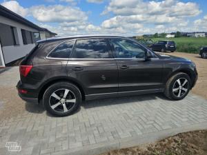 Brūns Audi Q5 2011 Kauņa, ar dzinēja tilpumu 2.00 L un nobraukumu 288 tūkst. km par 6000 €, foto 4 vietnē AUTOMOTO.COM.LV