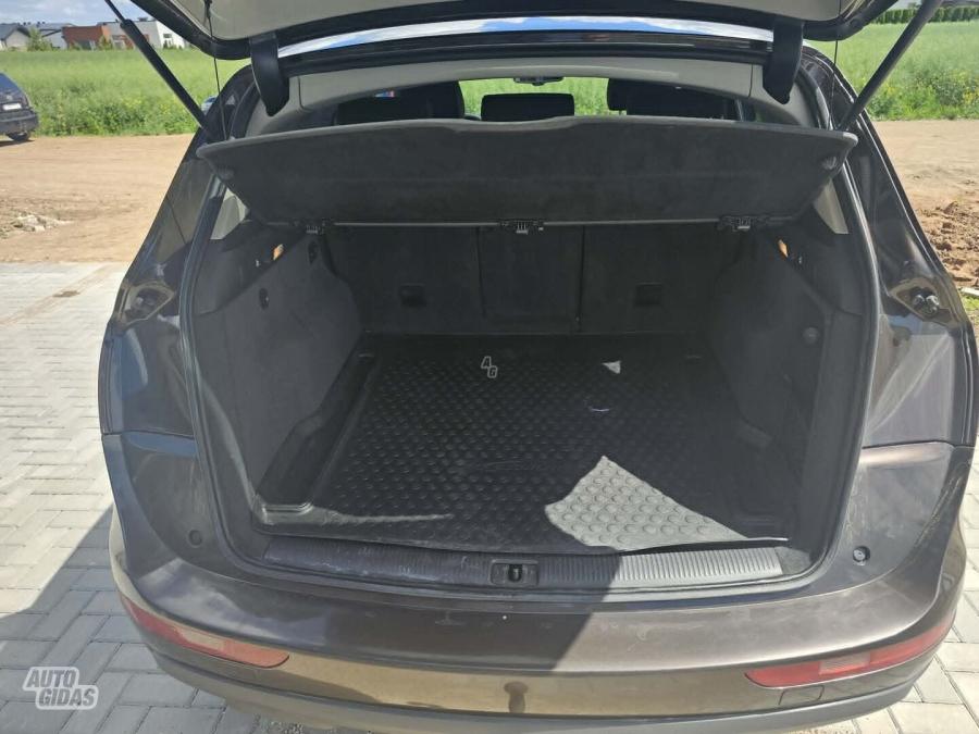 Brūns Audi Q5 2011 Kauņa, ar dzinēja tilpumu 2.00 L un nobraukumu 288 tūkst. km par 6000 €, foto 10 vietnē AUTOMOTO.COM.LV