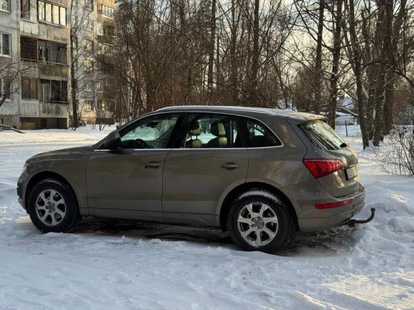 Brown Audi Q5 2011 in Riga, with an engine capacity of 2.00 L and mileage of 293 thousand km for 9800 €, photo 6 on AUTOMOTO.COM.LV