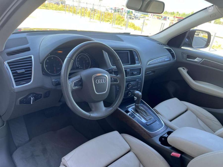 Brūns Audi Q5 2011 Viļņa, ar dzinēja tilpumu 1.97 L un nobraukumu 250 tūkst. km par 7900 €, foto 17 vietnē AUTOMOTO.COM.LV