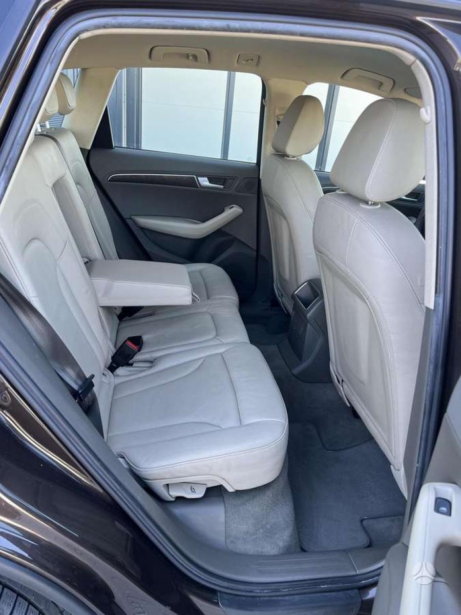 Brūns Audi Q5 2011 Viļņa, ar dzinēja tilpumu 1.97 L un nobraukumu 250 tūkst. km par 7900 €, foto 21 vietnē AUTOMOTO.COM.LV