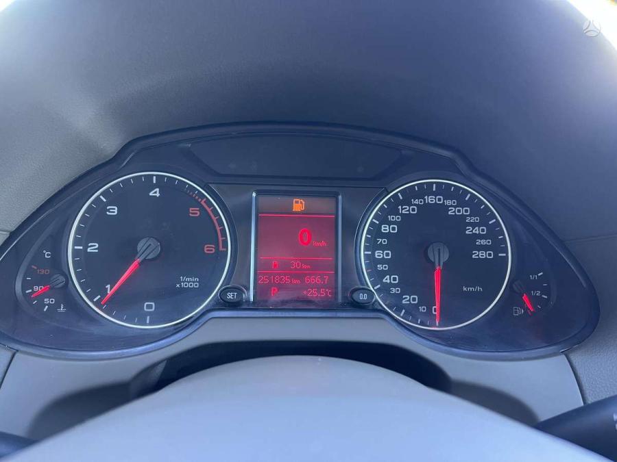 Brūns Audi Q5 2011 Viļņa, ar dzinēja tilpumu 1.97 L un nobraukumu 250 tūkst. km par 7900 €, foto 22 vietnē AUTOMOTO.COM.LV