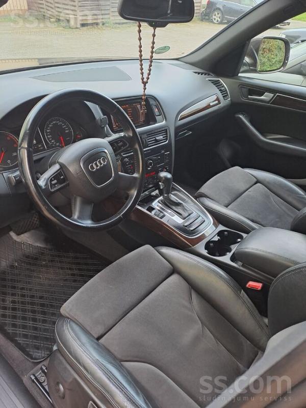 Brown Audi Q5 2011 in Talsi, with an engine capacity of 2.00 L and mileage of 322 thousand km for 11500 €, photo 6 on AUTOMOTO.COM.LV
