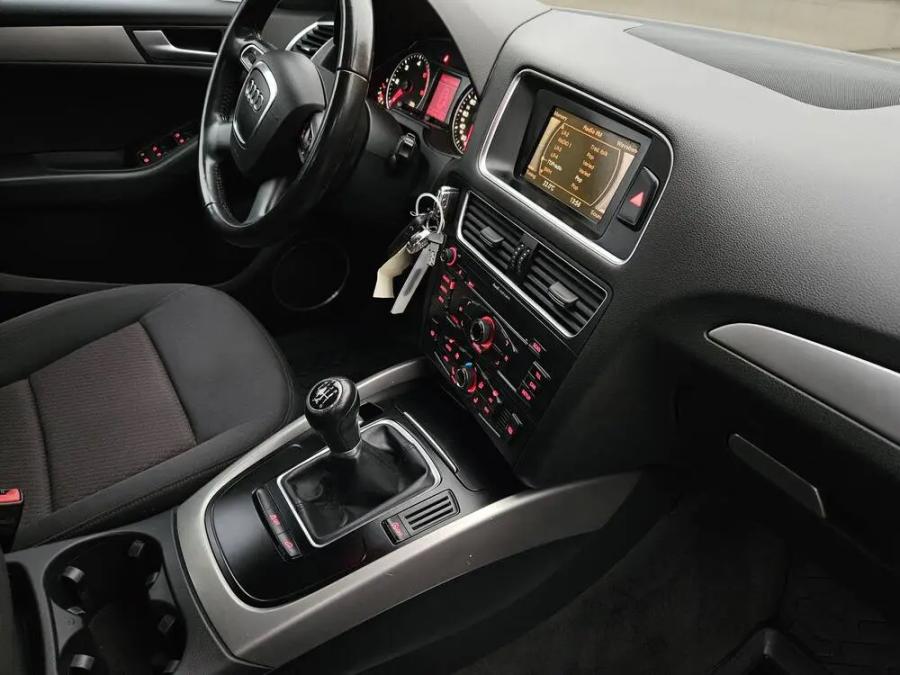 Brūns Audi Q5 2012 Jēkabpils, ar dzinēja tilpumu 2.00 L un nobraukumu 305 tūkst. km par 9990 €, foto 21 vietnē AUTOMOTO.COM.LV