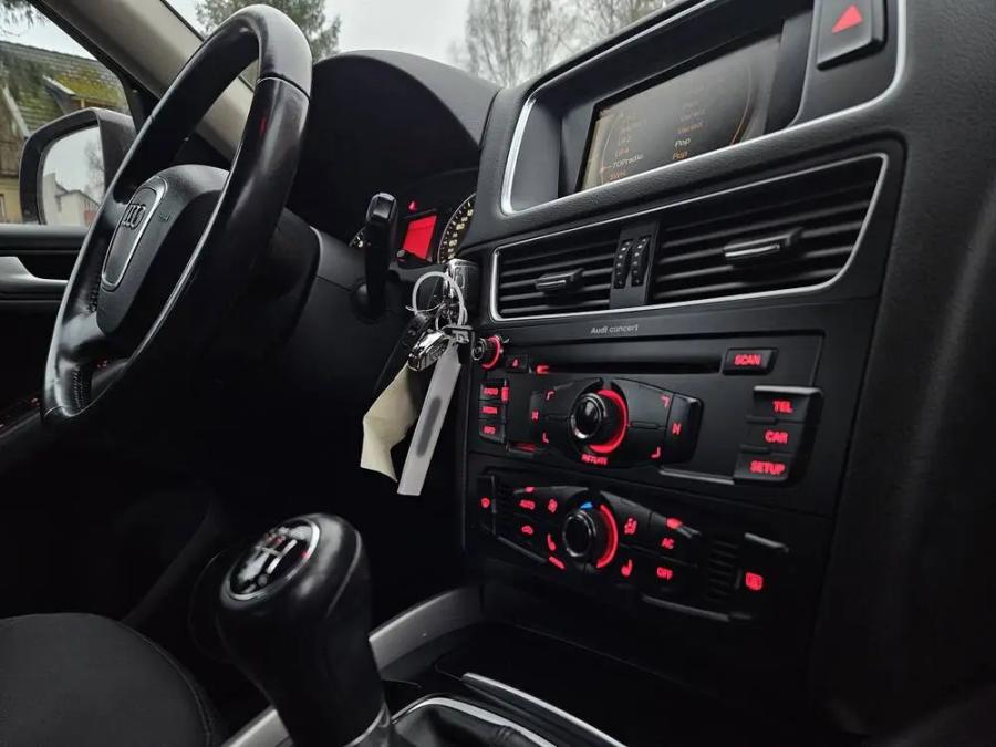 Brūns Audi Q5 2012 Jēkabpils, ar dzinēja tilpumu 2.00 L un nobraukumu 305 tūkst. km par 9990 €, foto 22 vietnē AUTOMOTO.COM.LV