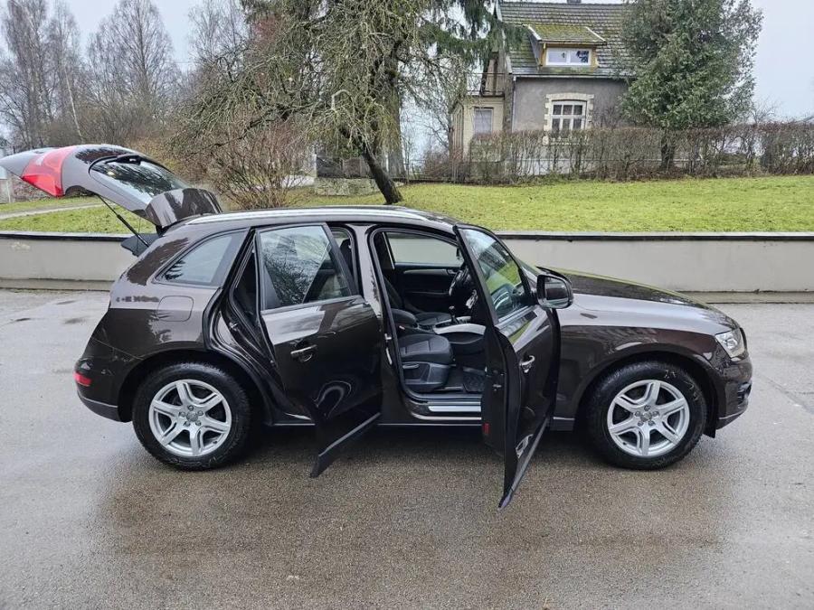 Brūns Audi Q5 2012 Jēkabpils, ar dzinēja tilpumu 2.00 L un nobraukumu 305 tūkst. km par 9990 €, foto 24 vietnē AUTOMOTO.COM.LV
