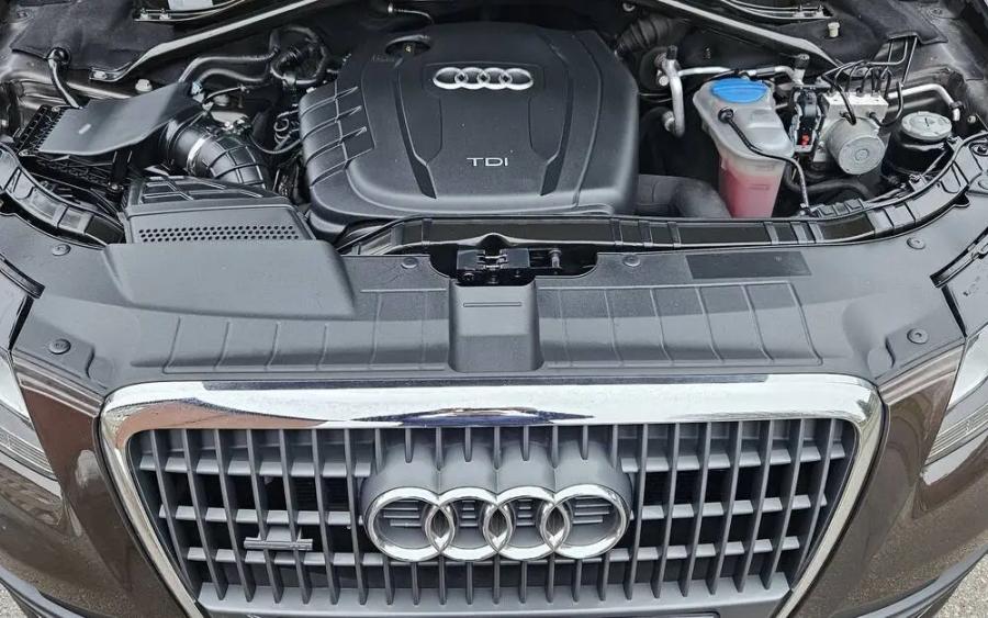 Brūns Audi Q5 2012 Jēkabpils, ar dzinēja tilpumu 2.00 L un nobraukumu 305 tūkst. km par 9990 €, foto 26 vietnē AUTOMOTO.COM.LV