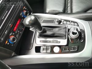 Brown Audi Q5 2012 in Riga, with an engine capacity of 3.00 L and mileage of 236 thousand km for 10450 €, photo 11 on AUTOMOTO.COM.LV