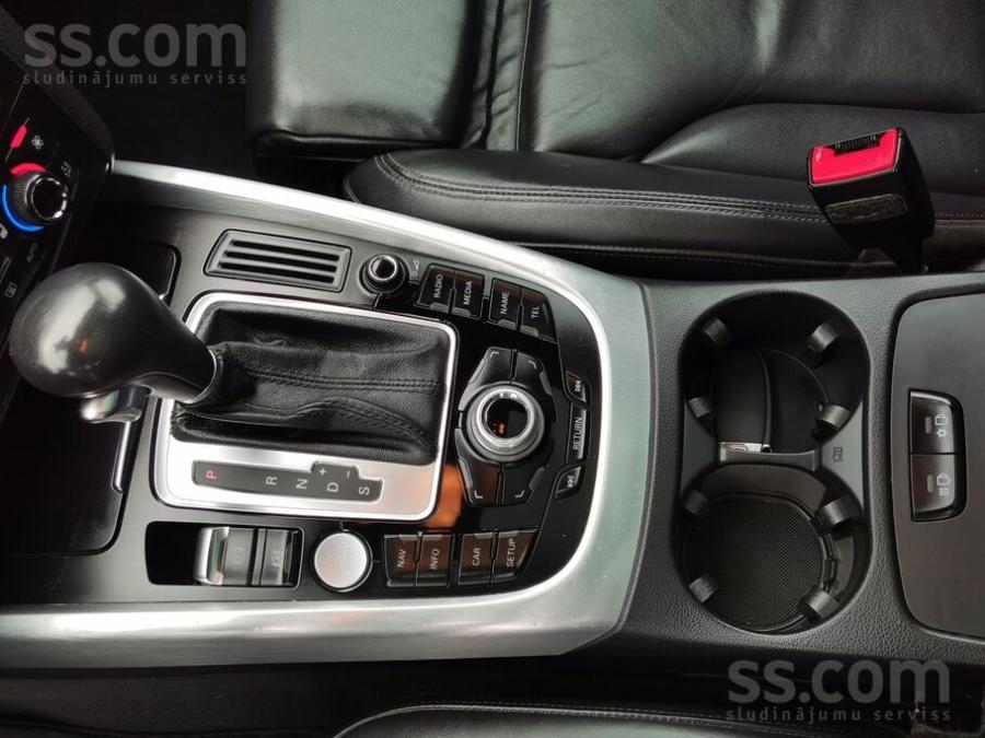 Brown Audi Q5 2012 in Riga, with an engine capacity of 3.00 L and mileage of 236 thousand km for 10450 €, photo 12 on AUTOMOTO.COM.LV