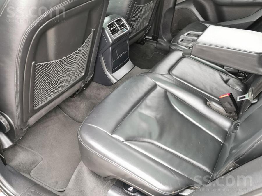 Brown Audi Q5 2012 in Riga, with an engine capacity of 3.00 L and mileage of 236 thousand km for 10450 €, photo 14 on AUTOMOTO.COM.LV