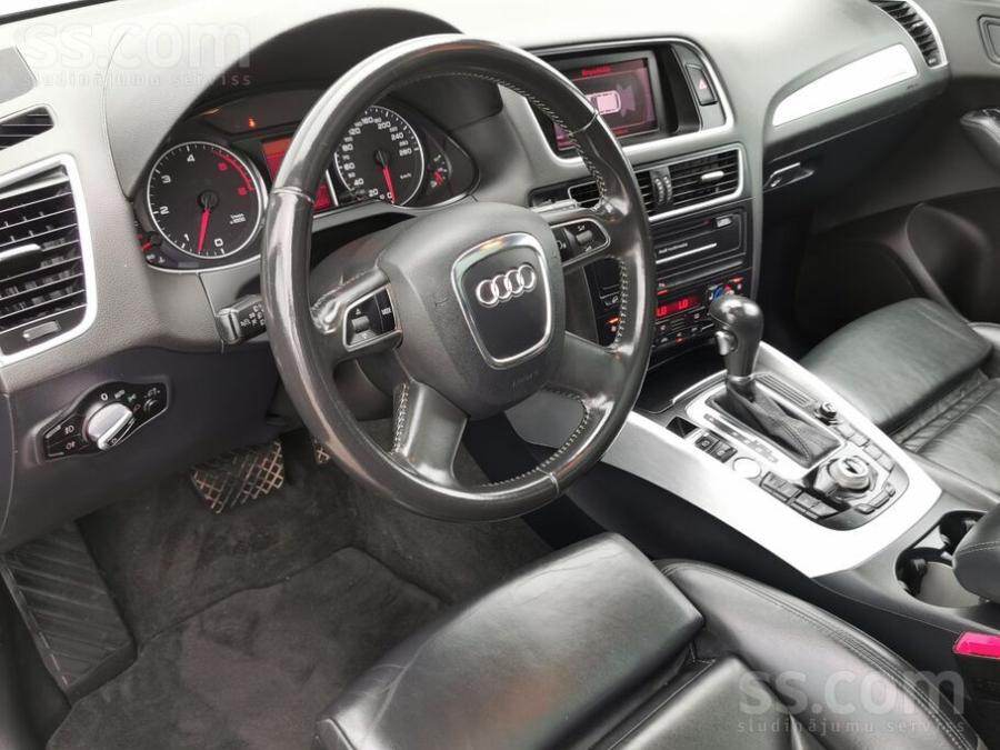 Brown Audi Q5 2012 in Riga, with an engine capacity of 3.00 L and mileage of 236 thousand km for 10450 €, photo 16 on AUTOMOTO.COM.LV