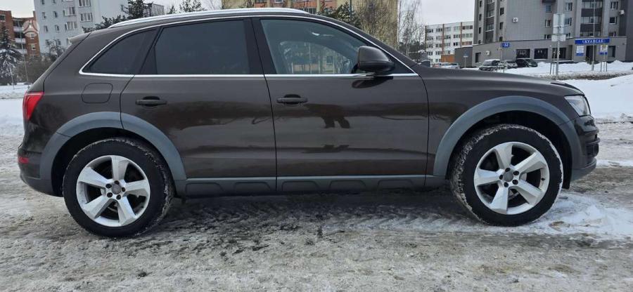 Brown Audi Q5 2013 in Kaunas, with an engine capacity of 1.97 L and mileage of 266 thousand km for 11900 €, photo 5 on AUTOMOTO.COM.LV