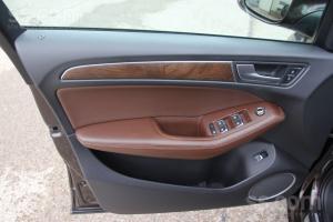 Brown Audi Q5 2013 in Tukums, with an engine capacity of 3.00 L and mileage of 271 thousand km for 13990 €, photo 20 on AUTOMOTO.COM.LV