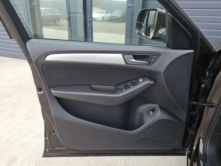 Brūns Audi Q5 2013 Utena, ar dzinēja tilpumu 2.97 L un nobraukumu 273 tūkst. km par 9550 €, foto 25 vietnē AUTOMOTO.COM.LV