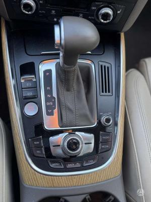 Brown Audi Q5 2013 in Mazeikiai, with an engine capacity of 3.00 L and mileage of 190 thousand km for 13100 €, photo 16 on AUTOMOTO.COM.LV