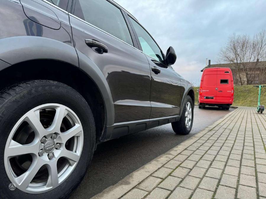 Brown Audi Q5 2014 in Kaunas, with an engine capacity of 2.00 L and mileage of 145 thousand km for 14550 €, photo 12 on AUTOMOTO.COM.LV