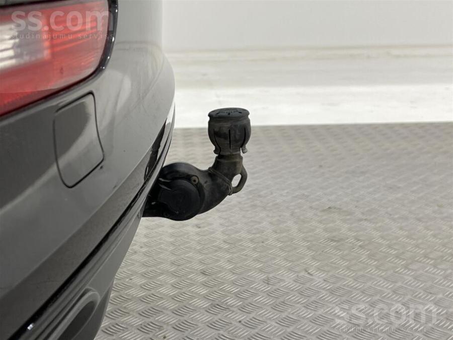 Brown Audi Q5 2016 in Tallinn, with an engine capacity of 3.00 L and mileage of 240 thousand km for 21500 €, photo 7 on AUTOMOTO.COM.LV