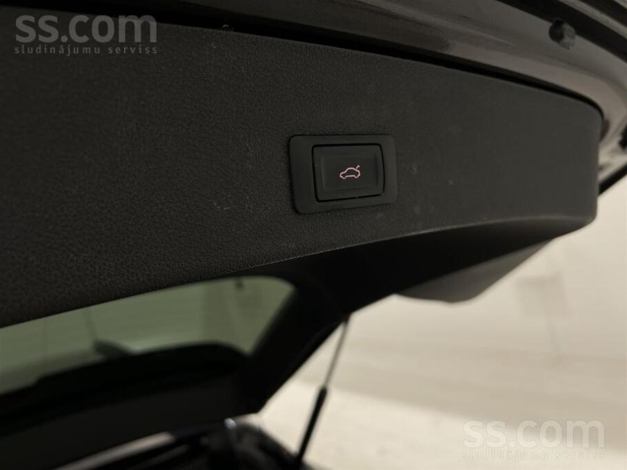 Brown Audi Q5 2016 in Tallinn, with an engine capacity of 3.00 L and mileage of 240 thousand km for 21500 €, photo 15 on AUTOMOTO.COM.LV