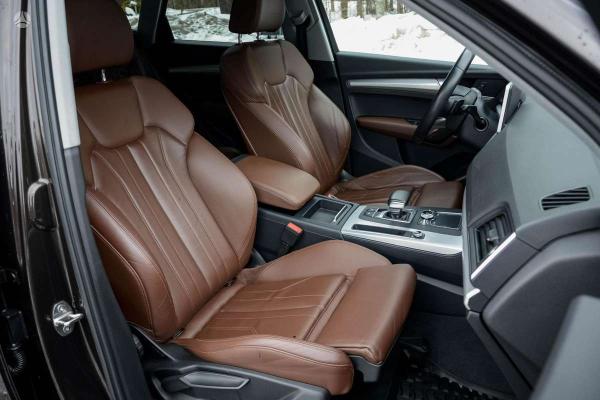 Brown Audi Q5 2017 in Elektrenai, with an engine capacity of 2.00 L and mileage of 222 thousand km for 20600 €, photo 11 on AUTOMOTO.COM.LV