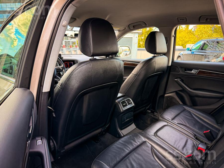 Brown Audi Q5 2017 in Riga, with an engine capacity of 2.00 L and mileage of 0 thousand km for 15900 €, photo 12 on AUTOMOTO.COM.LV