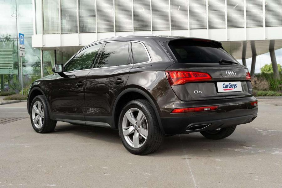 Brown Audi Q5 2017 in Vilnius, with an engine capacity of 1.98 L and mileage of 138 thousand km for 20000 €, photo 4 on AUTOMOTO.COM.LV